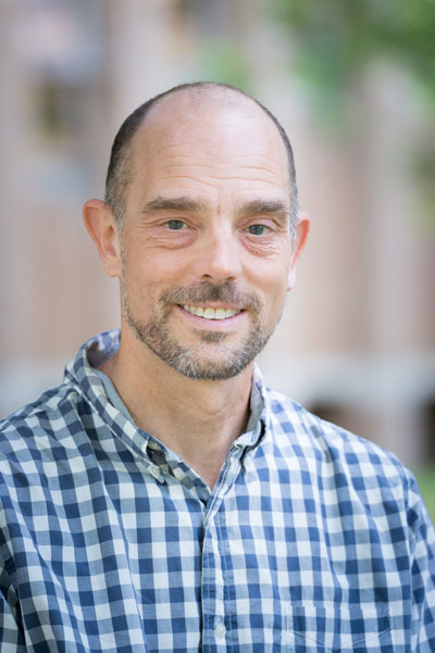 Dr. Peter Cripton tests helmet on Global News | ICORD